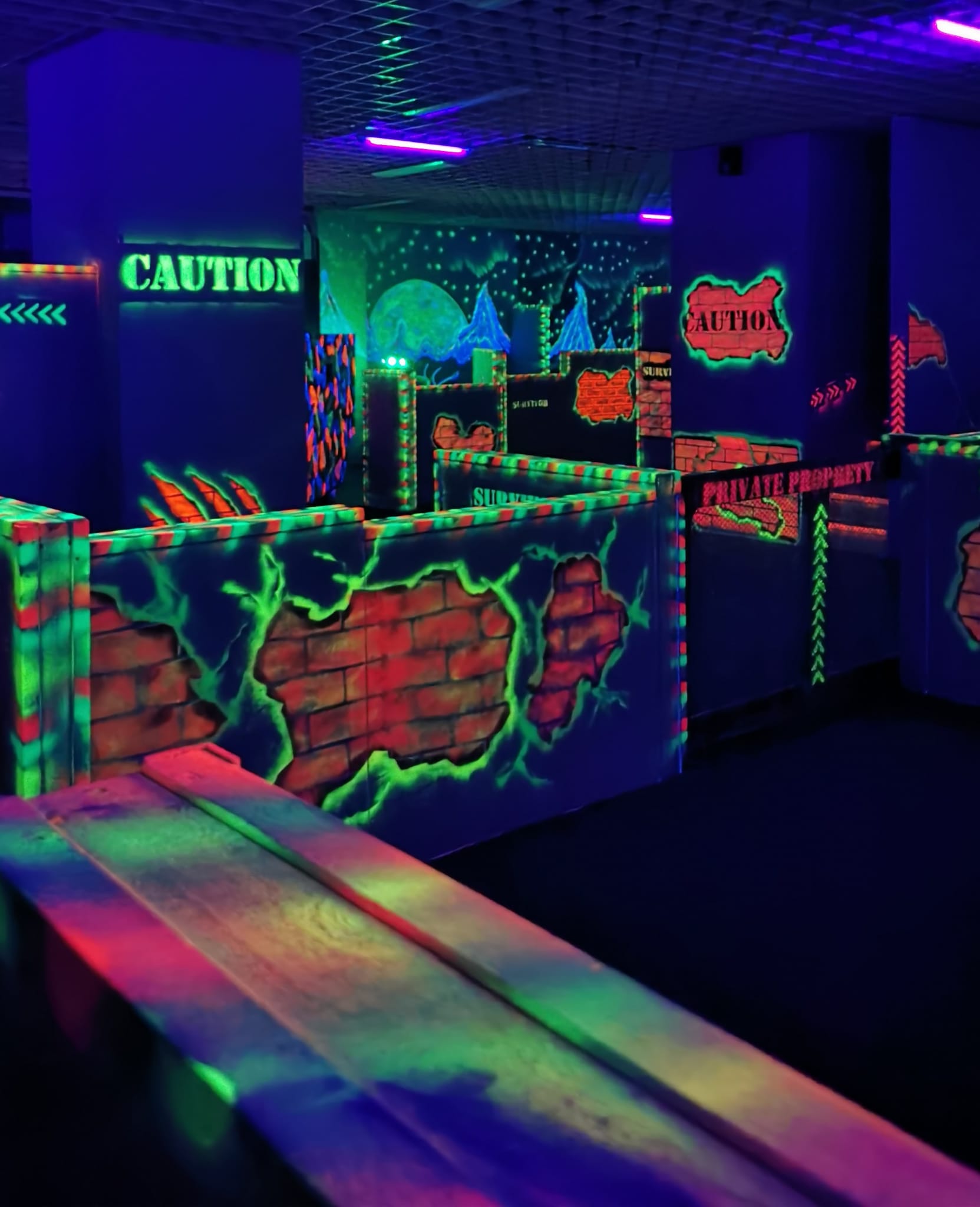 „Laser tag Warrior" - prima arenă de Laser tag din Satu Mare pentru ...